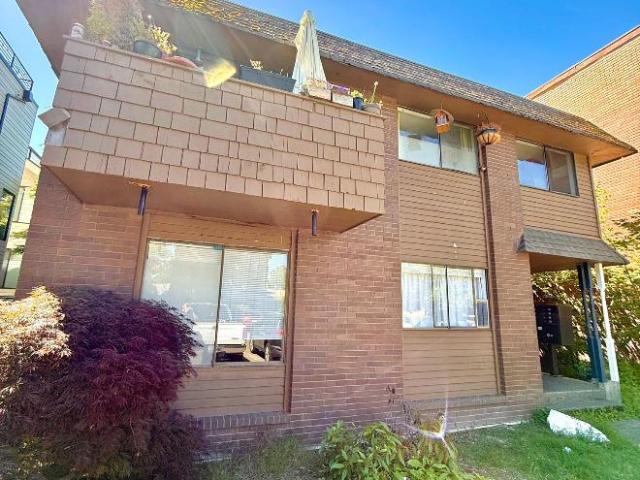 2 Br, 1 bath, Condo 2611 44th Ave SW
