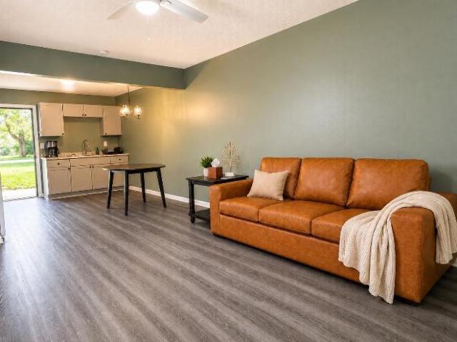 2 Br, 1 bath, Condo 262 Walnut St