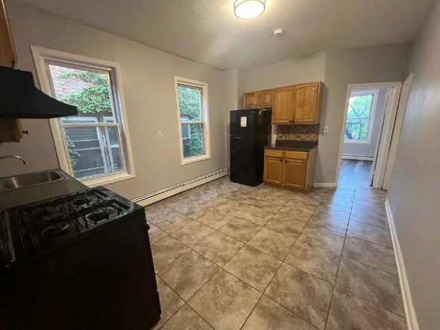 2 Br, 1 bath, Condo 263 Rosa Parks Blvd