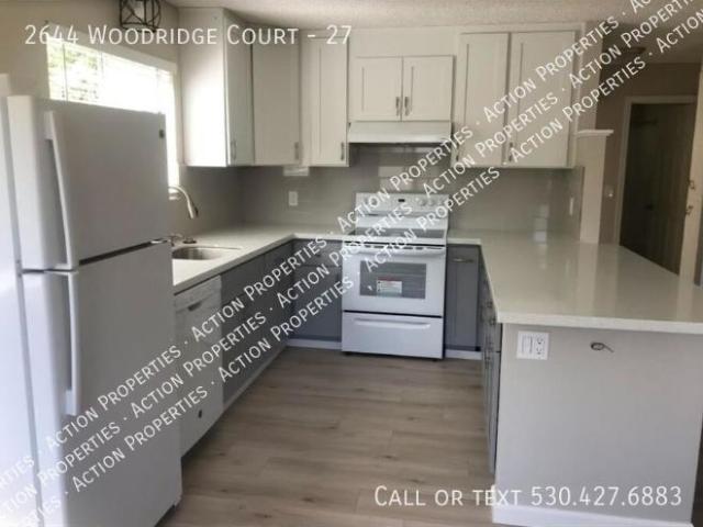 2 Br, 1 bath, Condo 2644 Woodridge Court