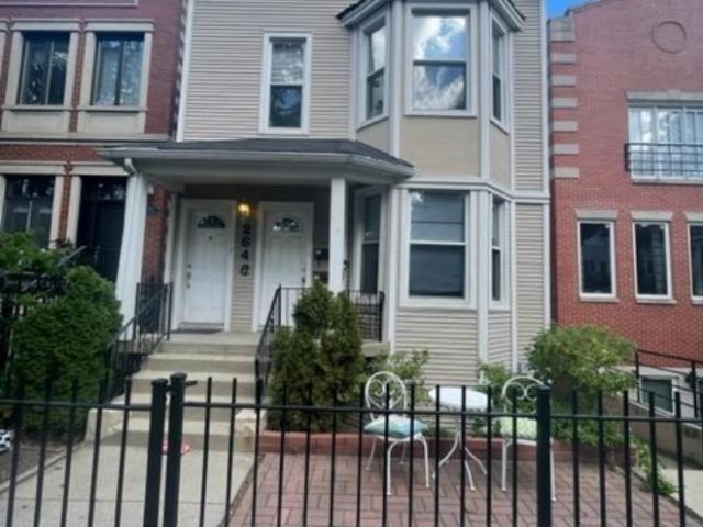 2 Br, 1 bath, Condo 2643 N Marshfield Ave