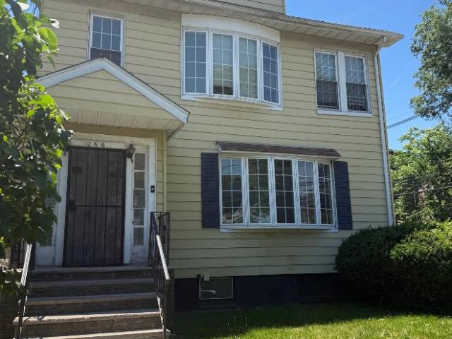 2 Br, 1 bath, Condo 264 Pomona Ave