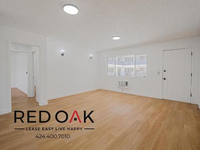 2 Br, 1 bath, Condo 26674 Ward St