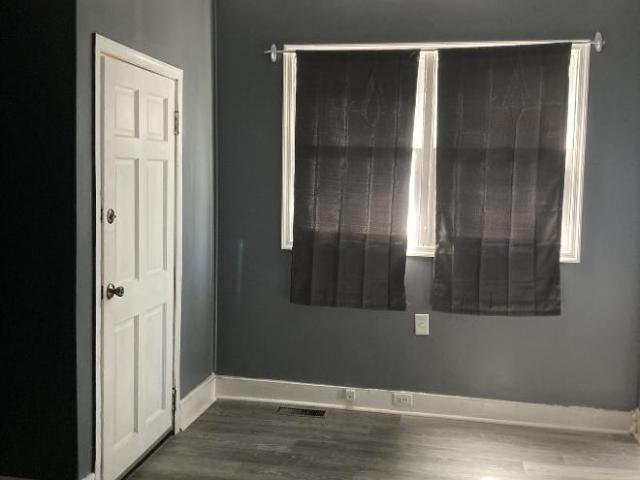 2 Br, 1 bath, Condo 266 Verbeke Street