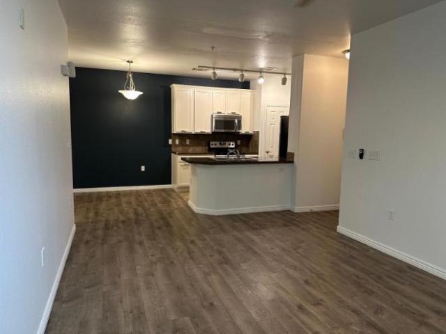 2 Br, 1 bath, Condo 2672 S Cathay Way