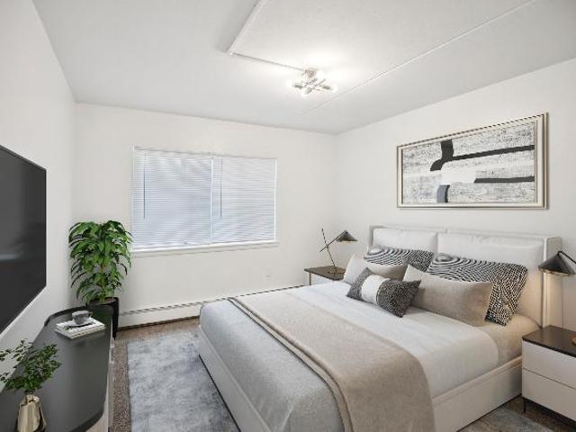 2 Br, 1 bath, Condo 2701 Madison St