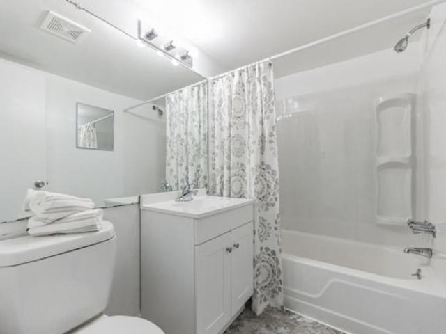 2 Br, 1 bath, Condo 2701 Madison St