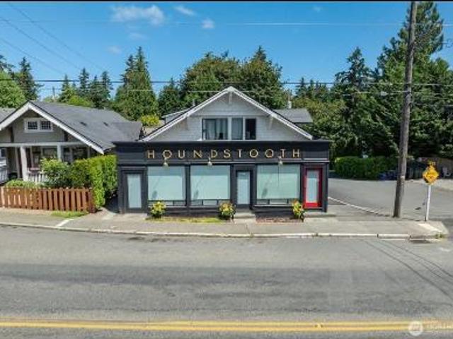 2 Br, 1 bath, Condo 2703 5 N 21st St