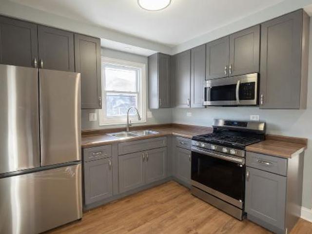 2 Br, 1 bath, Condo 2717 N Rutherford