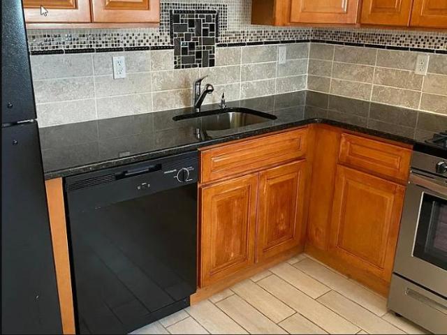 2 Br, 1 bath, Condo 271 Liberty Avenue