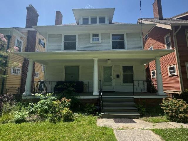 2 Br, 1 bath, Condo 2727 Robinwood Ave