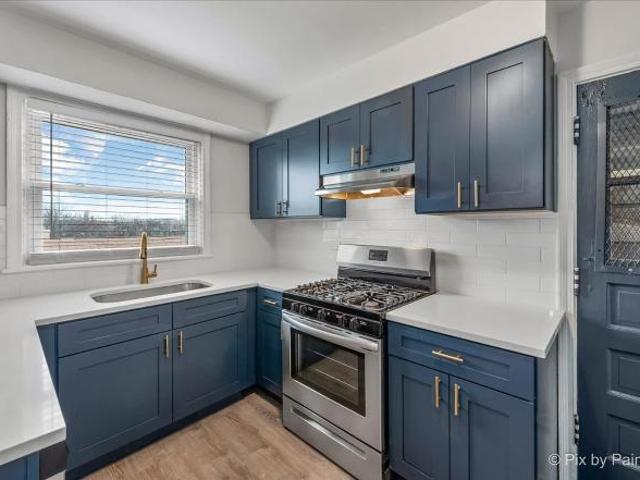 2 Br, 1 bath, Condo 2721 Berwyn