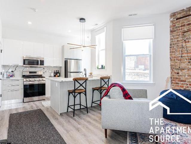 2 Br, 1 bath, Condo 2743 W Division