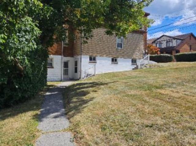 2 Br, 1 bath, Condo 2769 Churchview Ave
