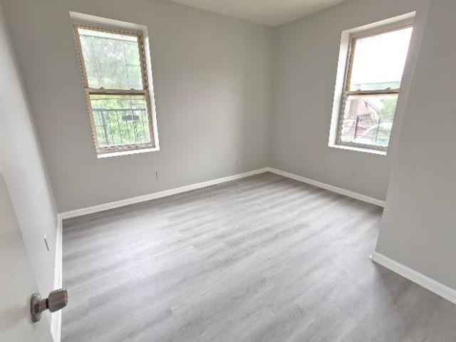 2 Br, 1 bath, Condo 279 Goldsmith Ave