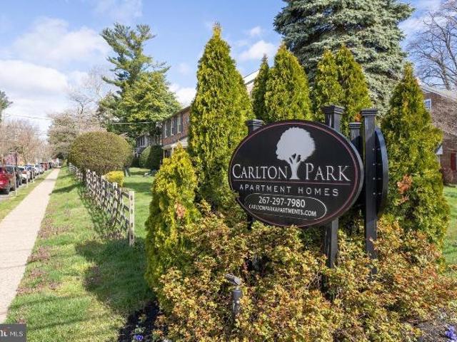2 Br, 1 bath, Condo 2824 Midvale Ave