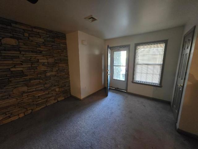 2 Br, 1 bath, Condo 2828 Buxton Court