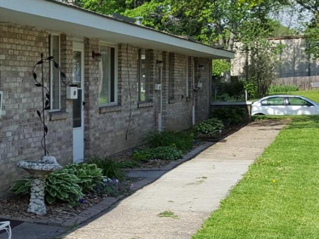 2 Br, 1 bath, Condo 2838 Joyce Ave