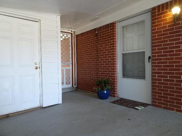 2 Br, 1 bath, Condo 283 Lake Dr