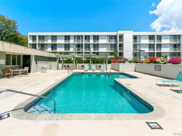 2 Br, 1 bath, Condo 2845 Waialae Ave