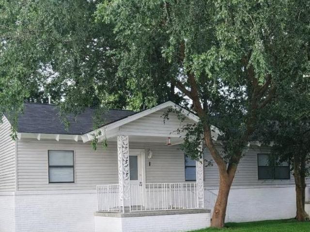 2 Br, 1 bath, Condo 285 Hickory Rd