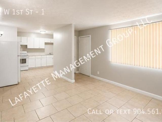 2 Br, 1 bath, Condo 2862 W 1st St
