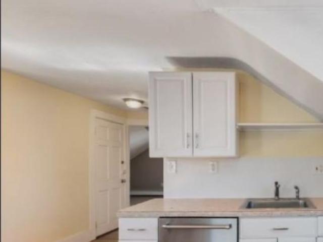 2 Br, 1 bath, Condo 28 Grove St