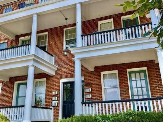 2 Br, 1 bath, Condo 2914 Idlewood Ave