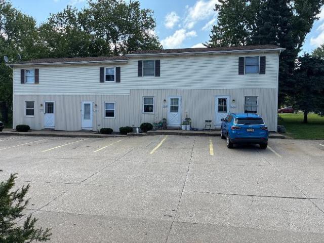 2 Br, 1 bath, Condo 2911 Hemlock Drive