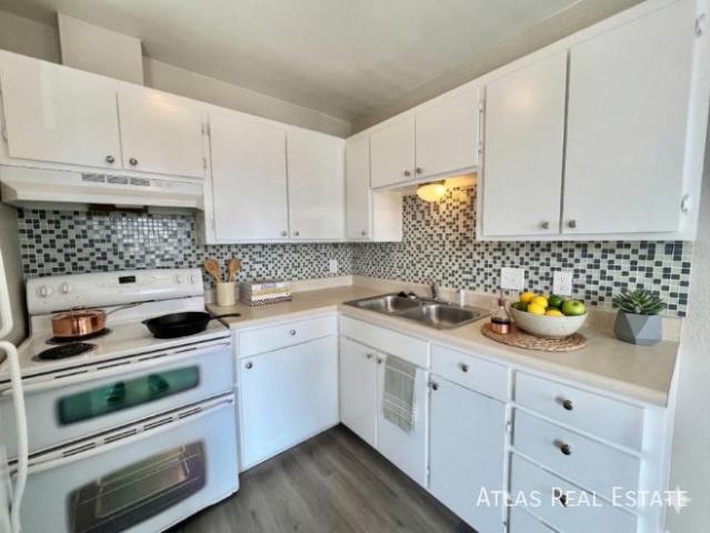 2 Br, 1 bath, Condo 2924 N Arcadia Street