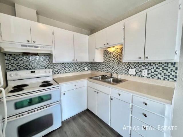 2 Br, 1 bath, Condo 2924 N Arcadia Street