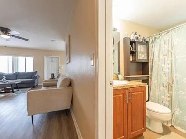 2 Br, 1 bath, Condo 2920 Cynthia Ln