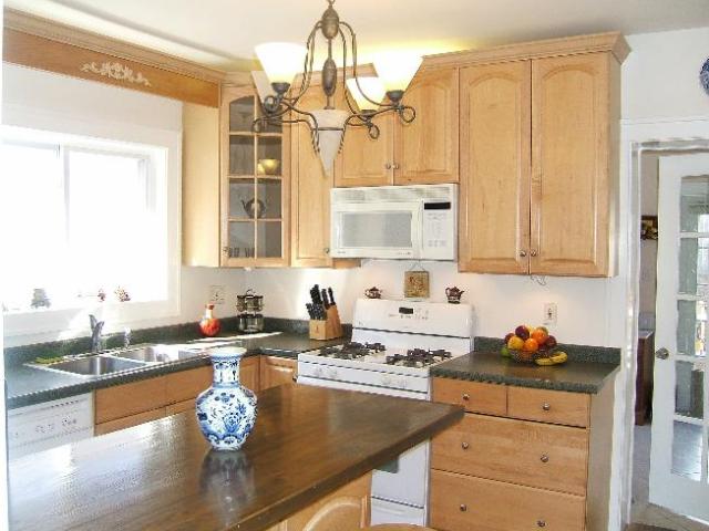 2 Br, 1 bath, Condo 2930 N Melvina