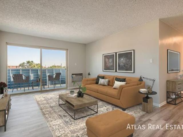 2 Br, 1 bath, Condo 2930 W Cornell Avenue