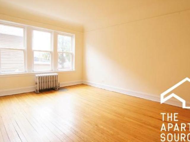 2 Br, 1 bath, Condo 2948 N Albany Ave