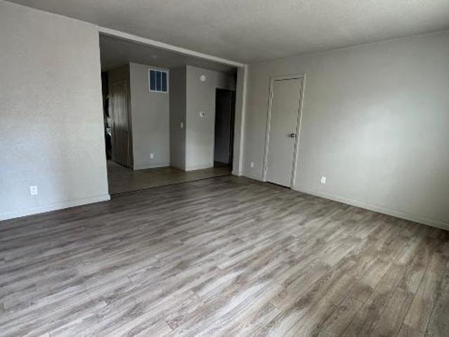 2 Br, 1 bath, Condo 2949 W Mexico Ave