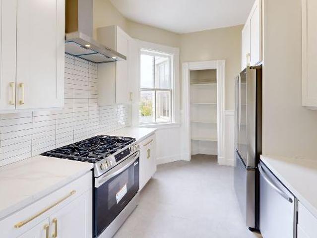 2 Br, 1 bath, Condo 2952 Folsom Street