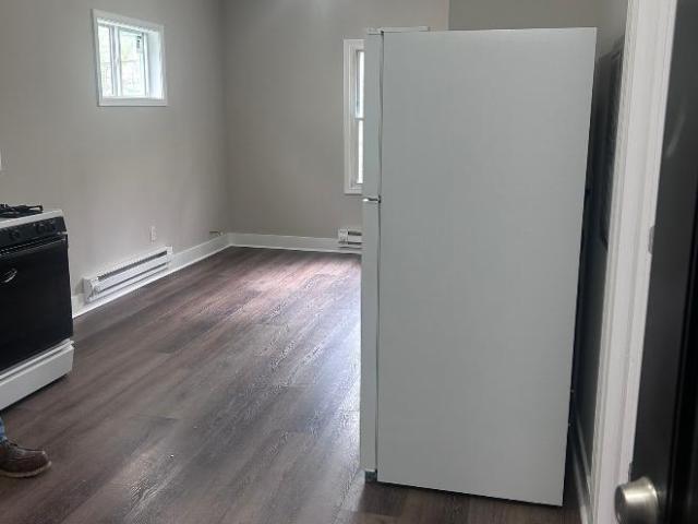 2 Br, 1 bath, Condo 2987 E 128th