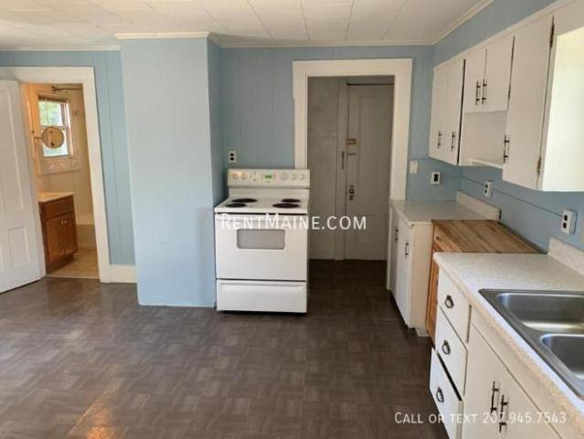 2 Br, 1 bath, Condo 29 Holyoke St