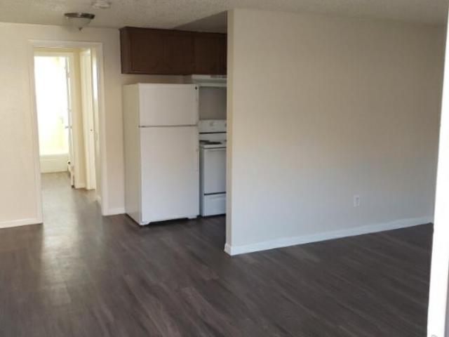2 Br, 1 bath, Condo 2 Ash Ct