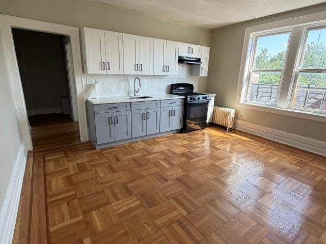 2 Br, 1 bath, Condo 2 Columbia Ave