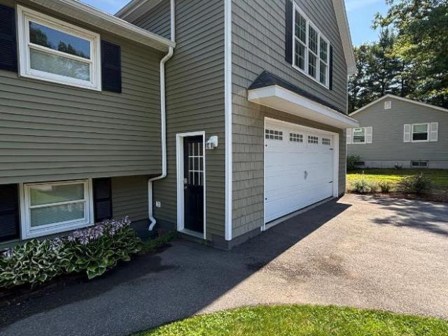 2 Br, 1 bath, Condo 33 Folly Mill Ter
