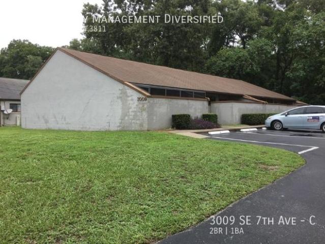 2 Br, 1 bath, Condo 3009 SE 7th Ave