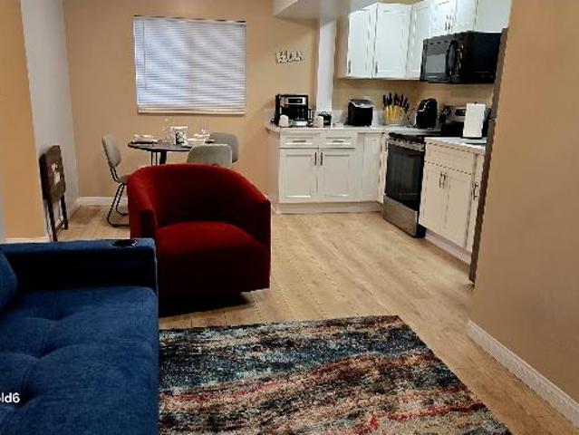 2 Br, 1 bath, Condo 3016 S West View St