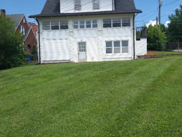 2 Br, 1 bath, Condo 301 D St