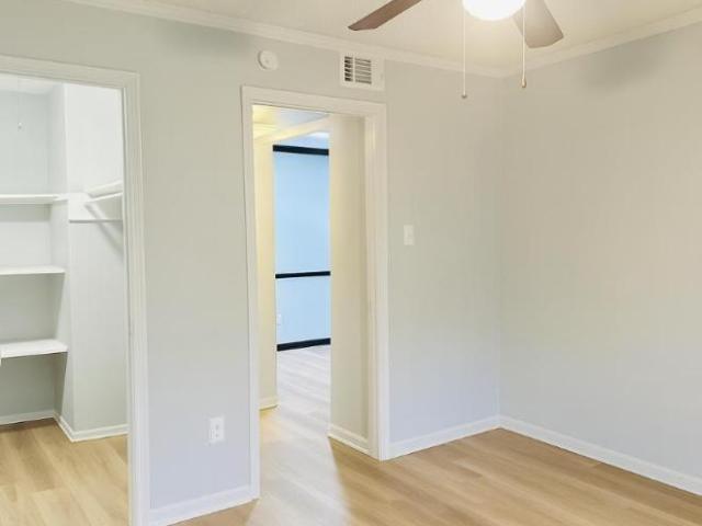 2 Br, 1 bath, Condo 301 Tri City Beach Dr