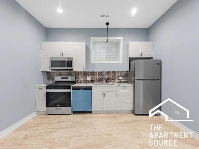 2 Br, 1 bath, Condo 3029 West Washington Boulevard