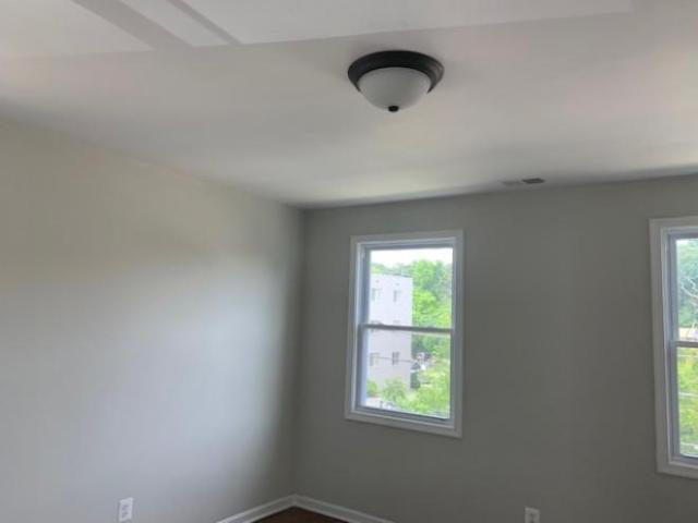 2 Br, 1 bath, Condo 3035 30th St Se