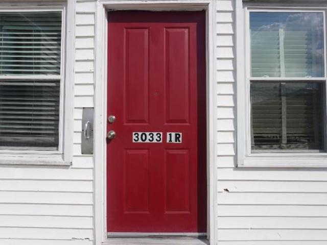 2 Br, 1 bath, Condo 3033 Hamilton Avenue