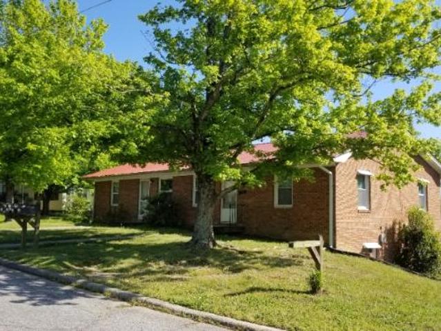 2 Br, 1 bath, Condo 303 Culbreth Ave